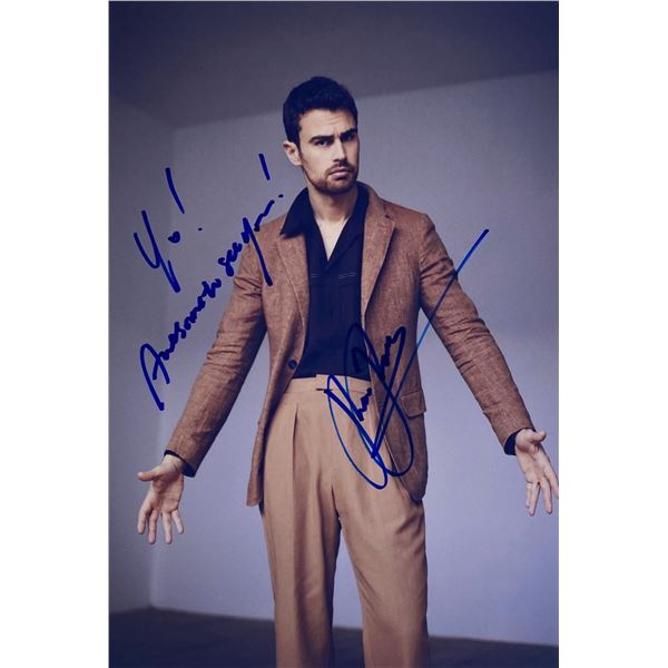 Autograph Signed Theo James Photo