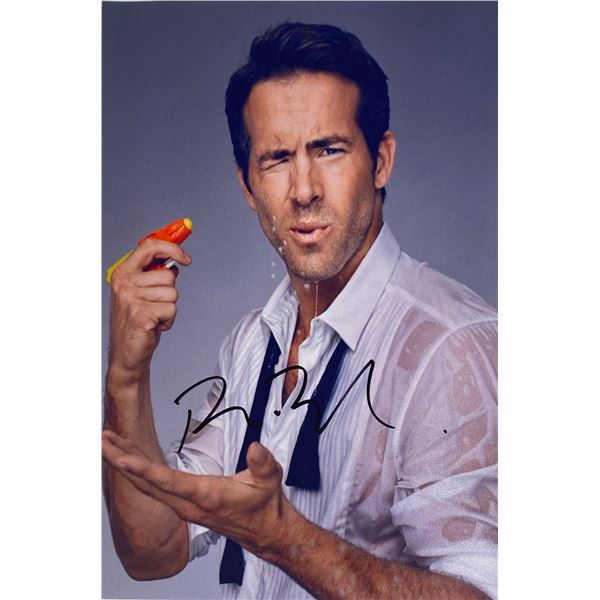 Autograph Signed Ryan Reynolds Photo