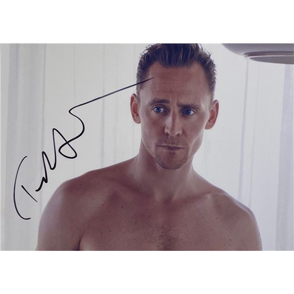 Autograph Signed Tom Hiddleston Photo