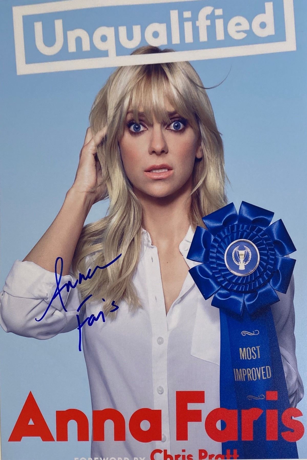 Autograph Signed Anna Faris Photo