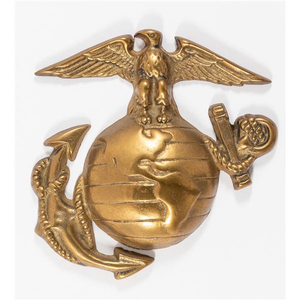 U.S. MARINE CORPS INSIGNIA & MILITARY BUTTONS (22)