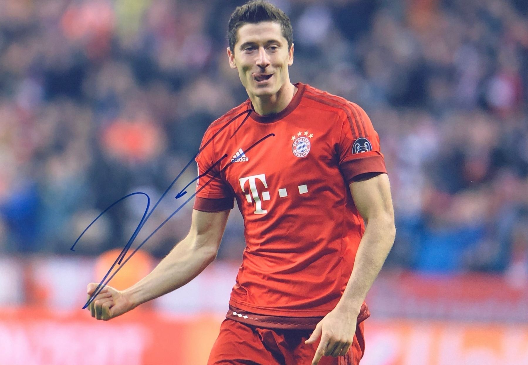 Robert Lewandowski Autograph Signed Photo