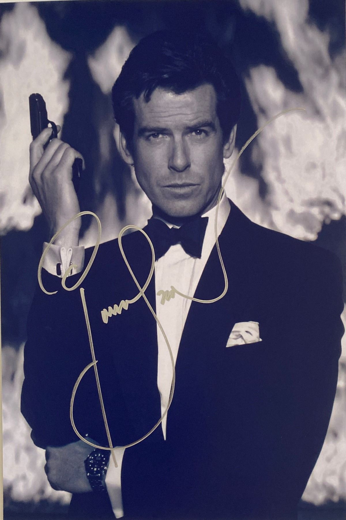 Autograph Signed James Bond 007 Pierce Brosnan Photo
