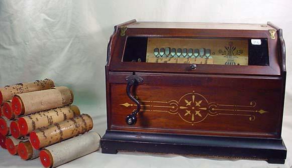 ANTIQUE CONCERT ROLLER ORGAN W/ 16 COBS - WORKS GR