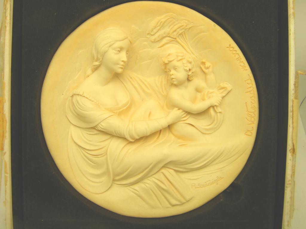 Ivory Alabaster Sculpture Plate - Madonna Beata