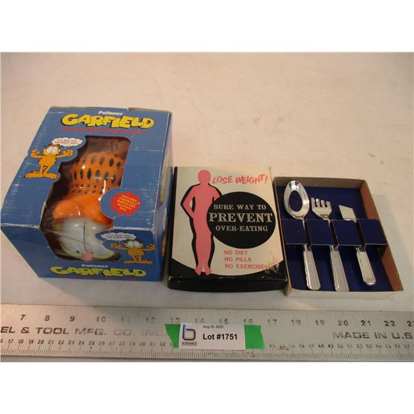 Garfield Massager With Lose Weight Gag Box Bodnarus Auctioneering