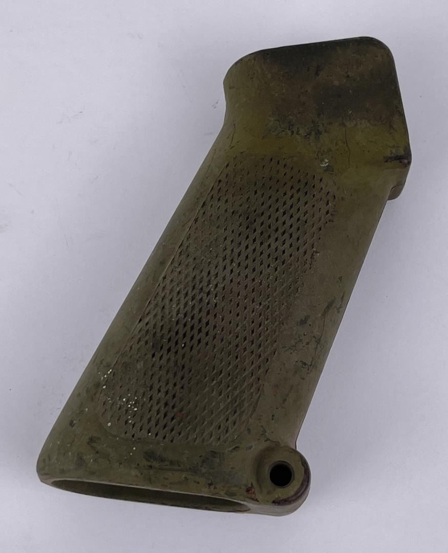 Vietnam War 1st Pattern Green Plastic M16 Grip