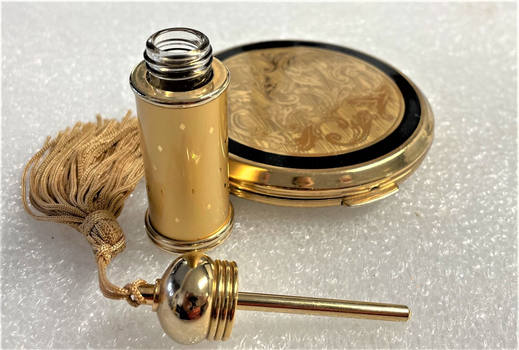 Vintage Ladies Vanity Items