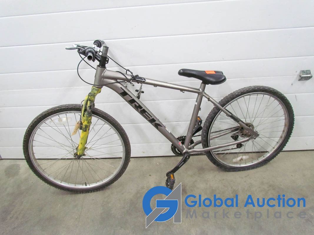 Men's 26" Trek Silver Mountain Bike