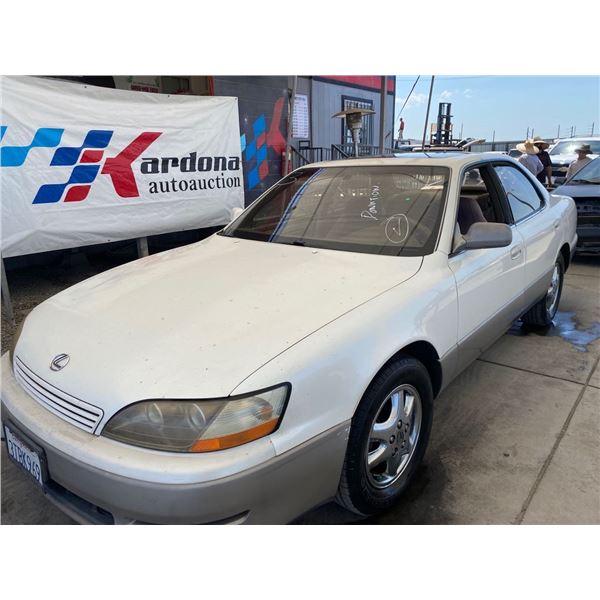 1996 LEXUS ES 300