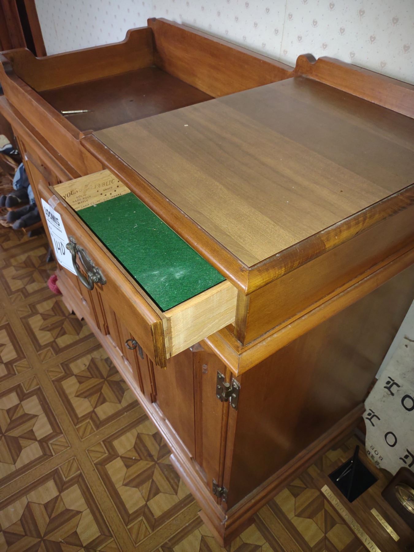 YOUNG REPUBLIC HARD ROCK MAPLE DRY SINK