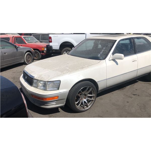 1990 Lexus LS 400
