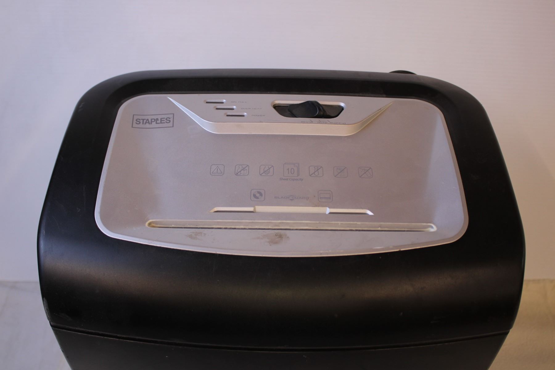 Staples Paper Shredder Bodnarus Auctioneering staples-paper-shredder-bodnarus-auctioneering