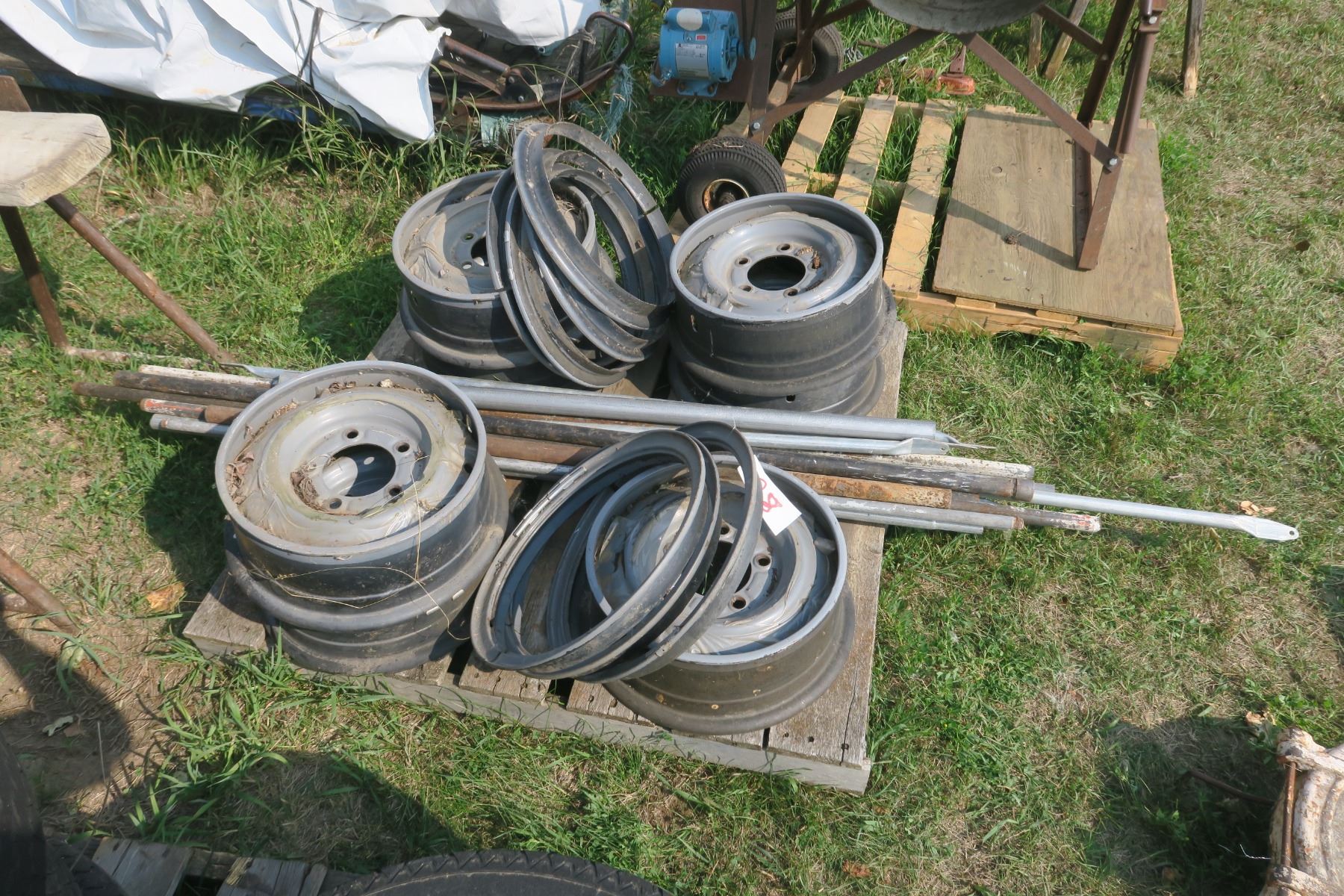 Lot of Split Rims & Assorted Pipes (Cecil Ferry)