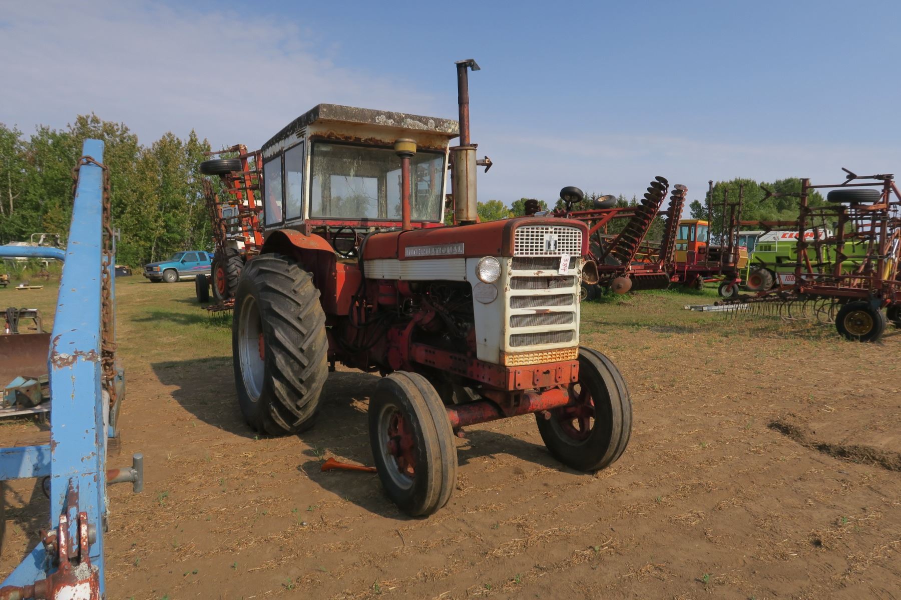 IH 660 Diesel - 5292hrs. Runs but Needs TLC - 18.4-34 Rear Tires, 7.50 ...