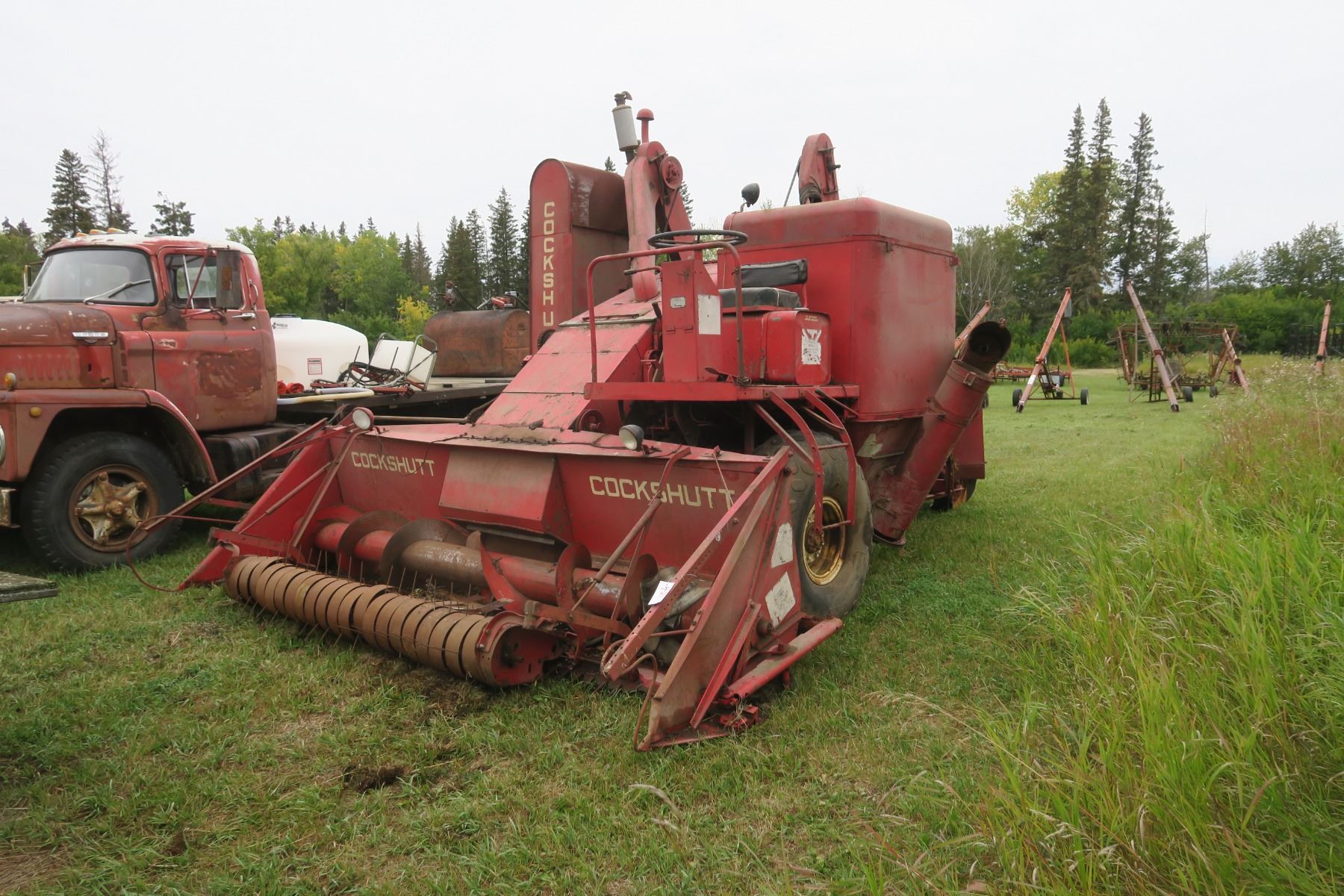 Cockshutt 137 Combine - Schmalz Auctions