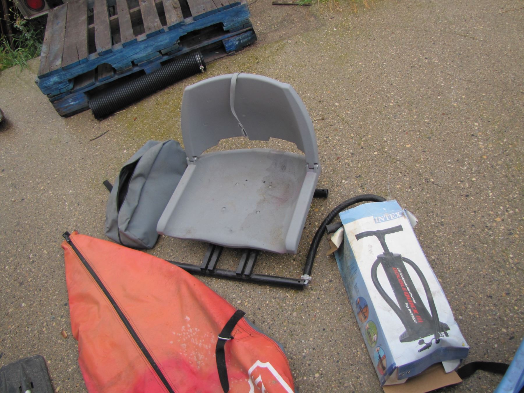 Streamer XL inflatable Compact Pontoon boat With two inflatable ...