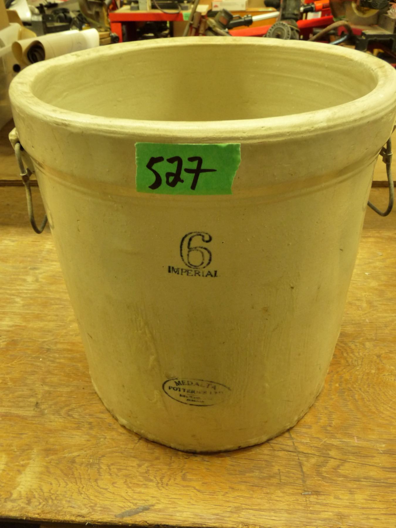 6 gallon medalta crock -- bottom has had foam put on it