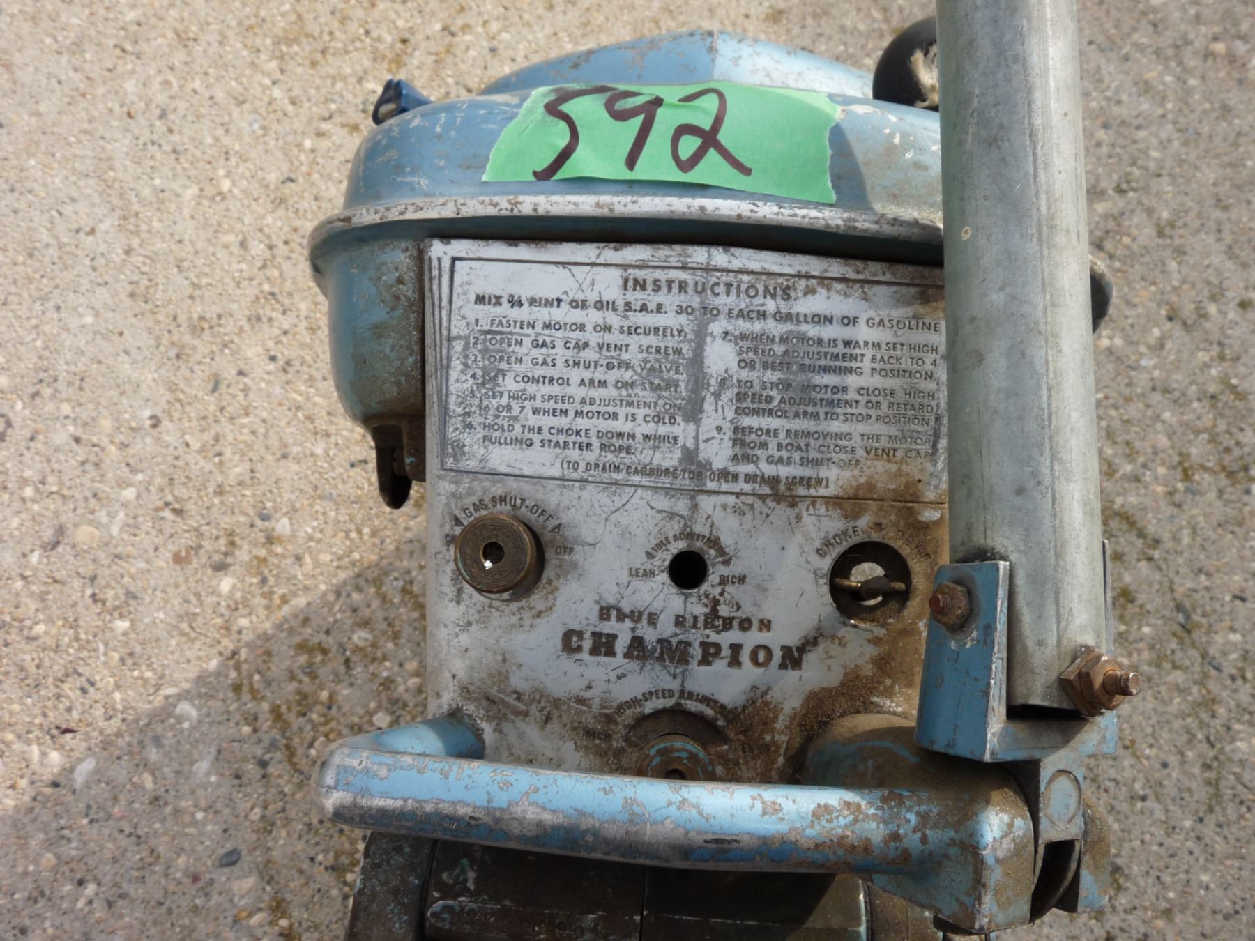 Blue ribbon champion outboard motor - pulls over
