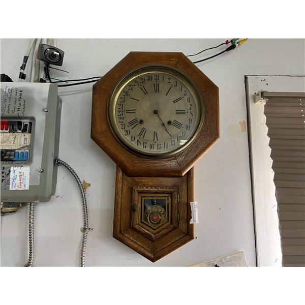 ANTIQUE WALL CLOCK NOT WORKING MUST BE REMOVED FROM WALL ANTIQUE WALL CLOCK NOT WORKING MUST BE REMOVED FROM WALL