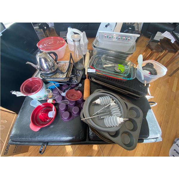 Assorted Kitchen And Baking Utensilsaccessories Beck Auctions Inc
