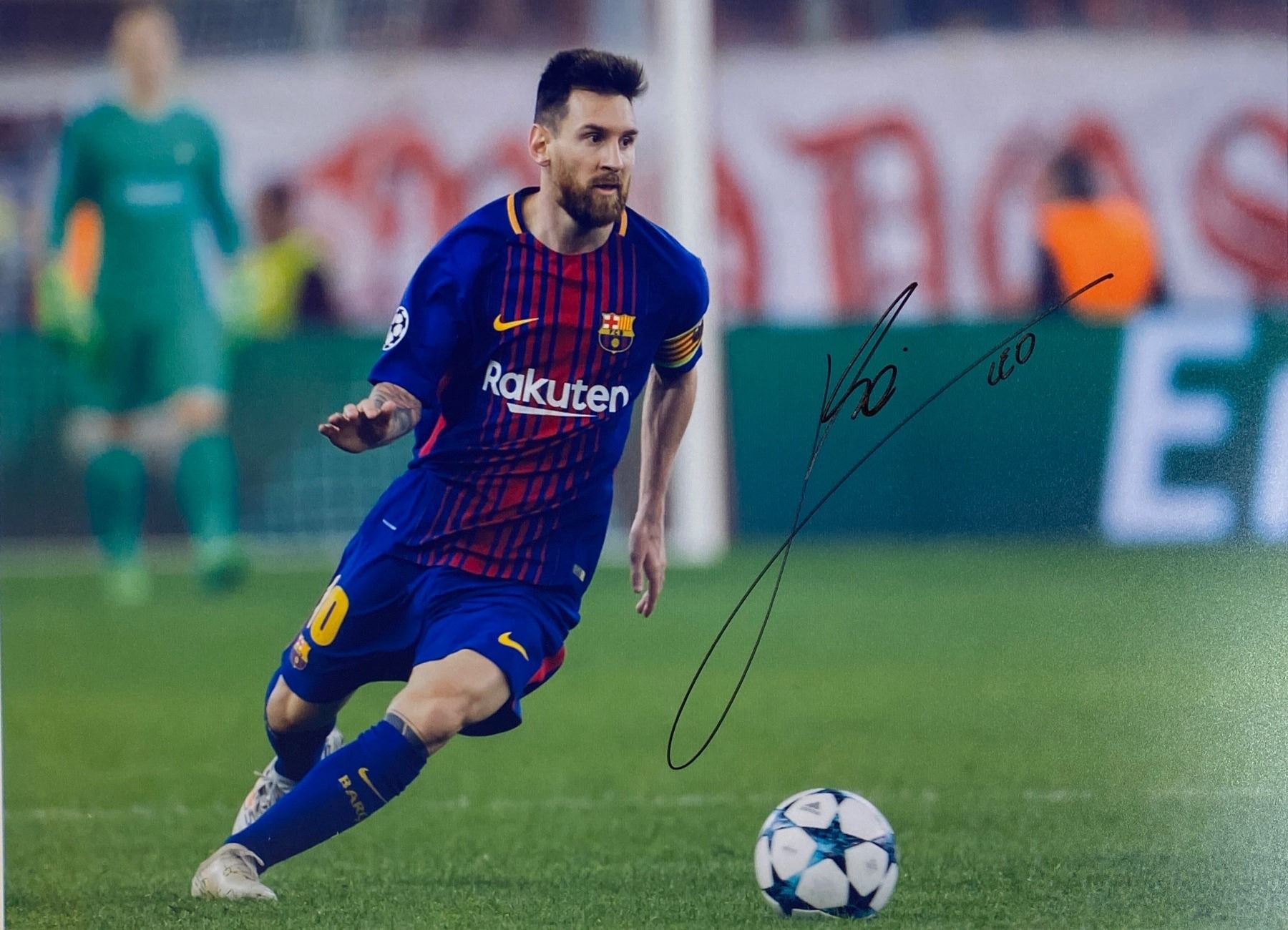 Autograph Signed Lionel Messi Photo