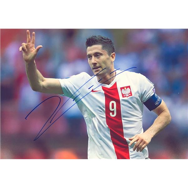 Robert Lewandowski Autograph Signed Photo