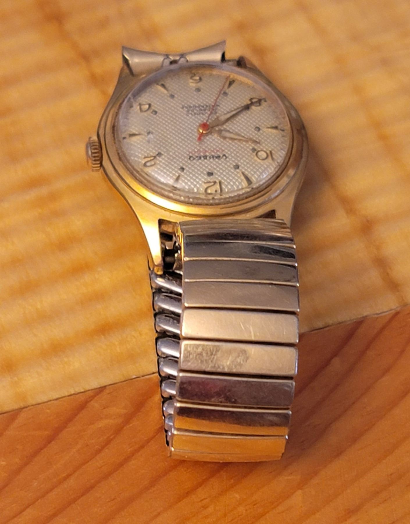 Vintage 1940s Lausco Automatic Antimagnetic Incabloc Men’s Watch With 25 Jewels.