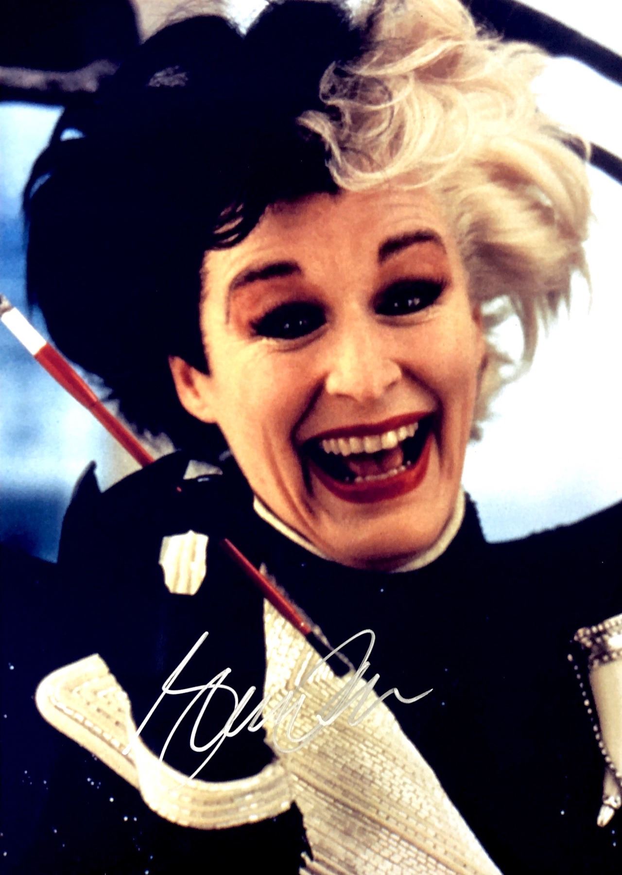 Glenn Close Autograph Signed 101 Dalmatians Photo