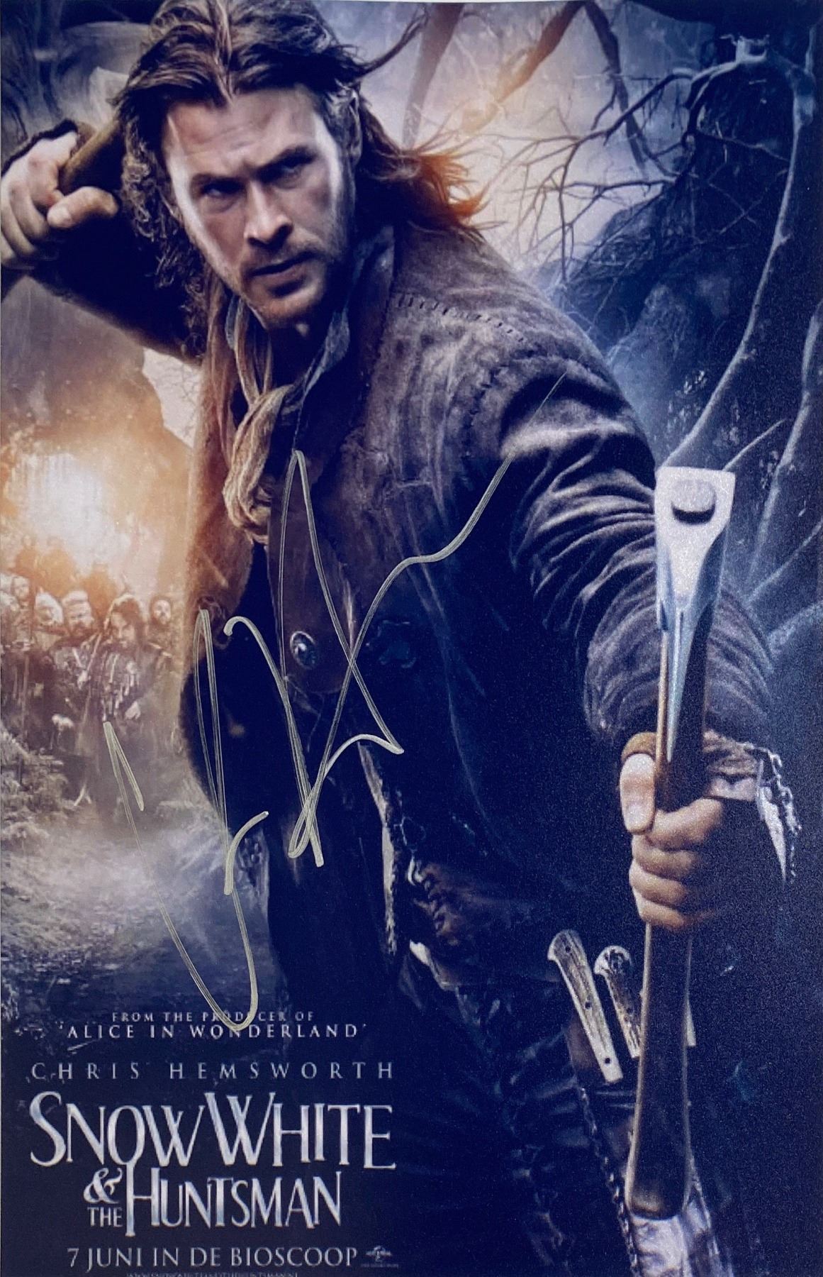Autograph Signed Snow White and the Huntsman Photo