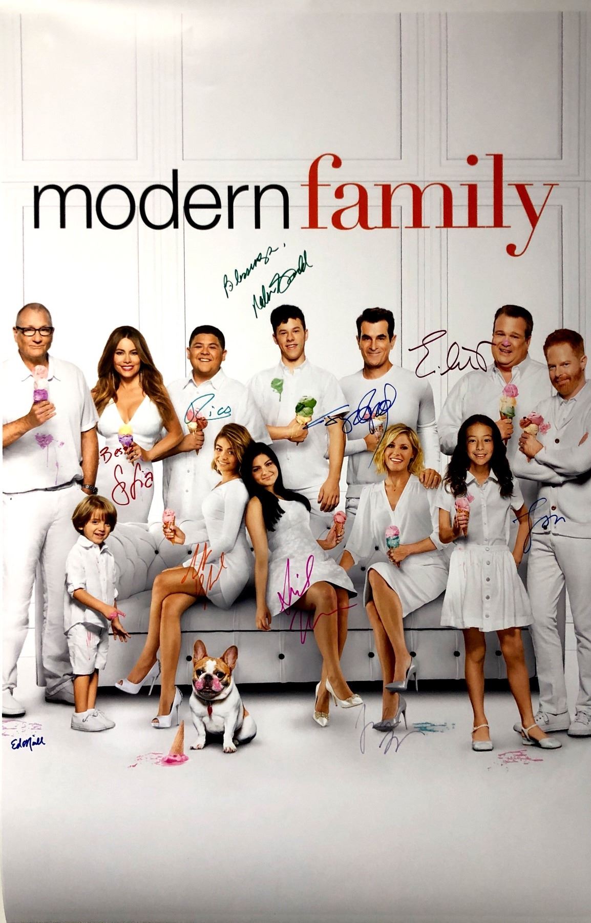 Autograph Signed Modern Family Poster