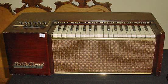 VINTAGE MULTI-CHORD ORGAN - TABLE TOP MODEL - WORK