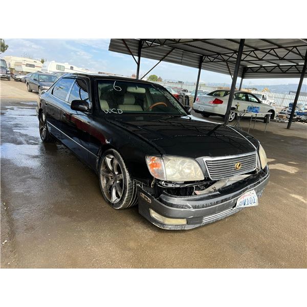 2000 Lexus LS 400