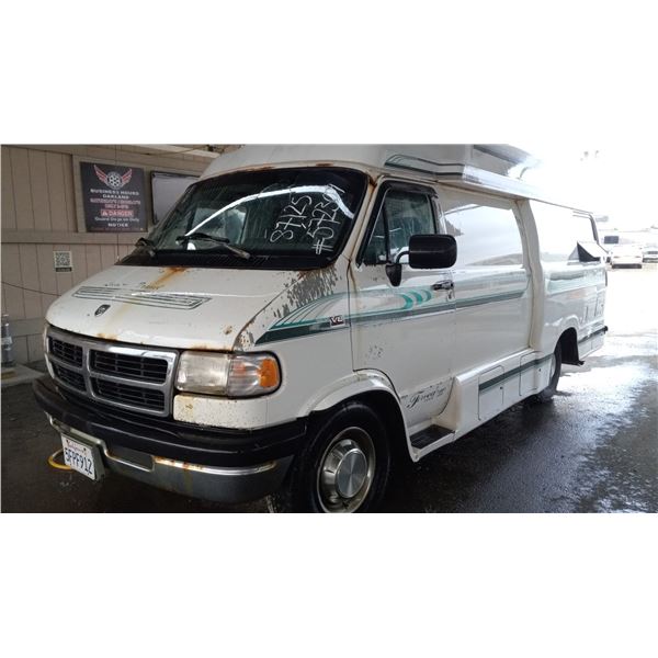 1995 LEISURE TRAVEL RV