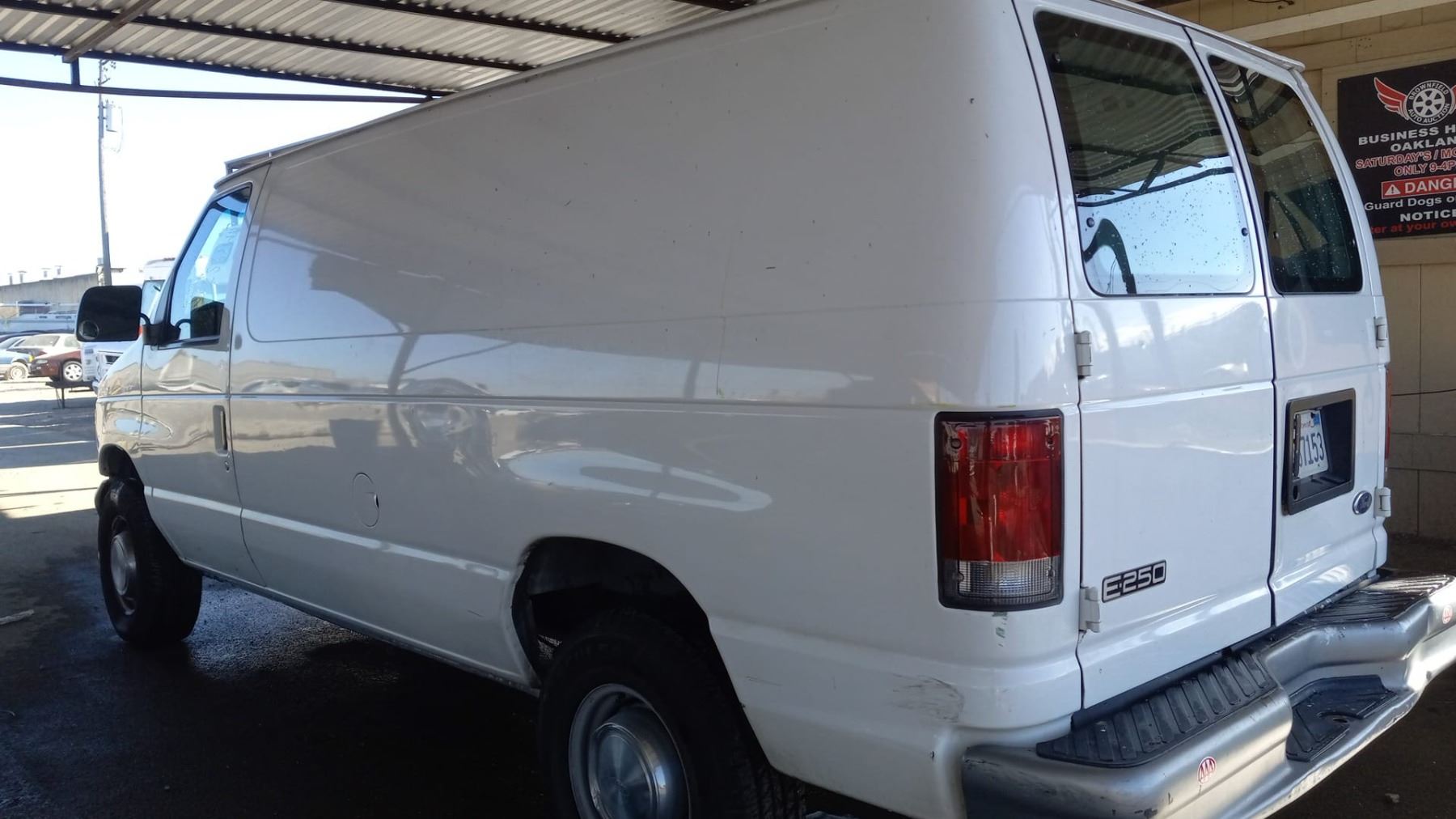 2002 Ford E-Series Cargo E-250