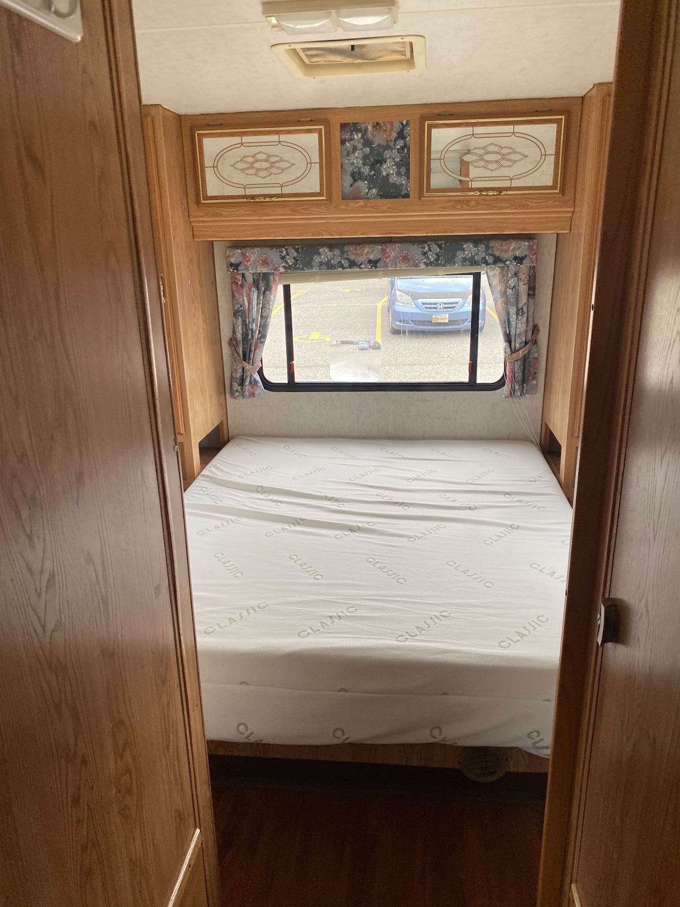 1992 Shasta 28 ft E350 Ford Chassis 175,130kms see pictures for more ...