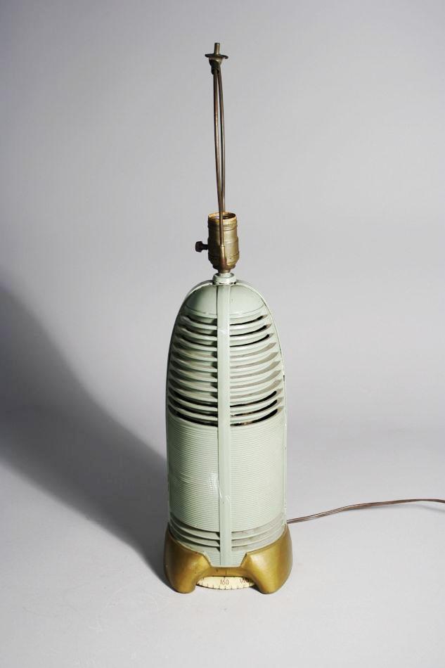 A Vintage Radio/ Table Lamp.