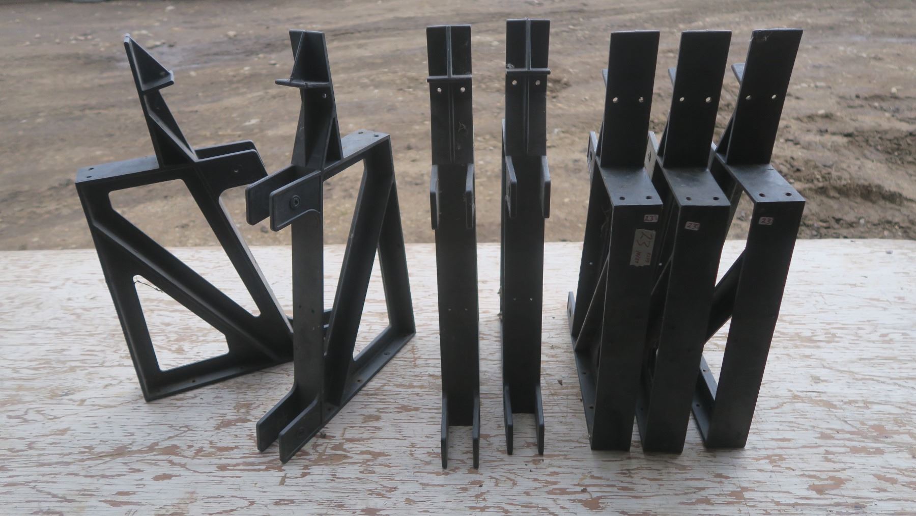 Deck bench brackets - Schmalz Auctions