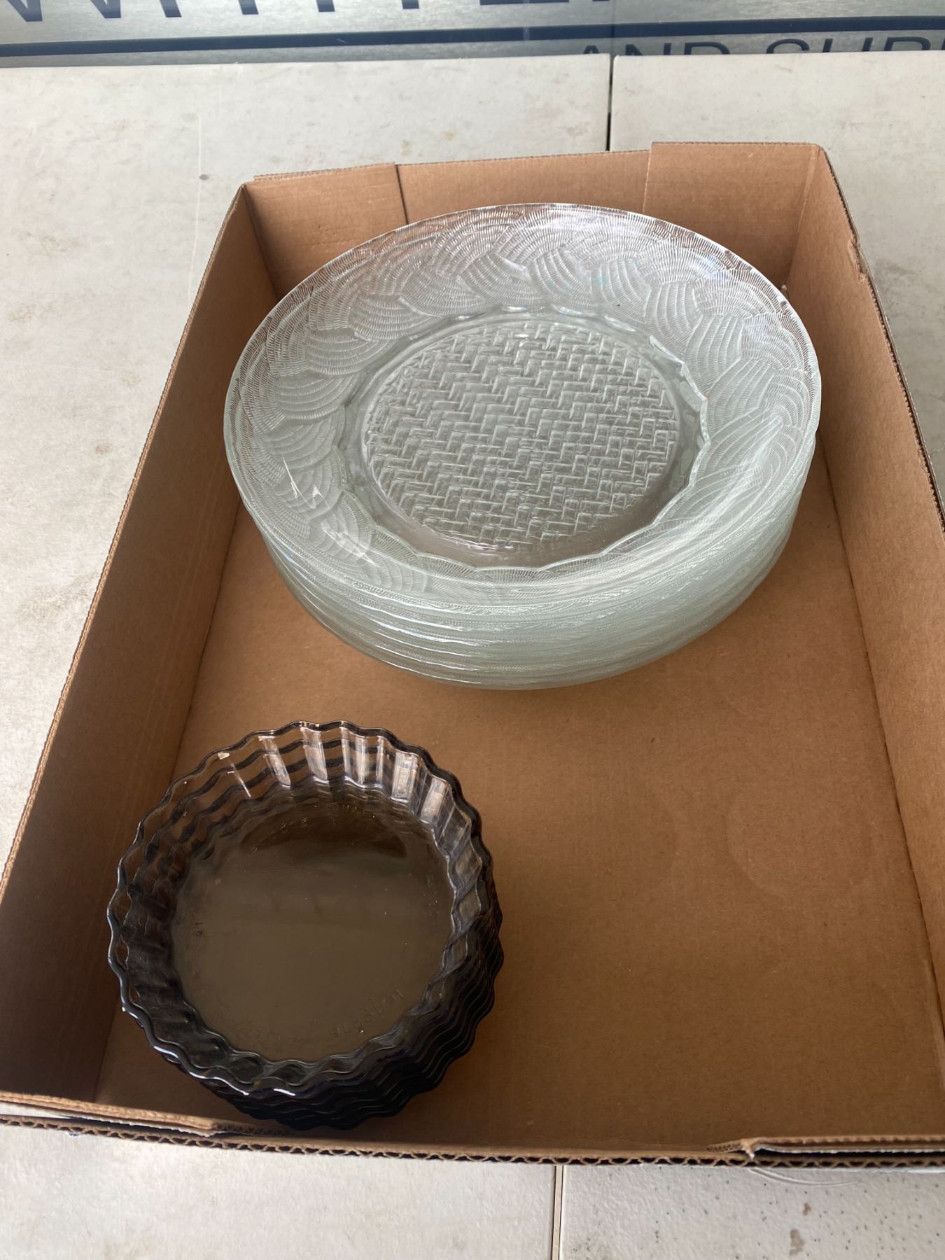 Plates and dessert dishes