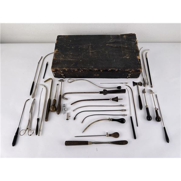Antique Surgical Doctors Tool Set Leiter