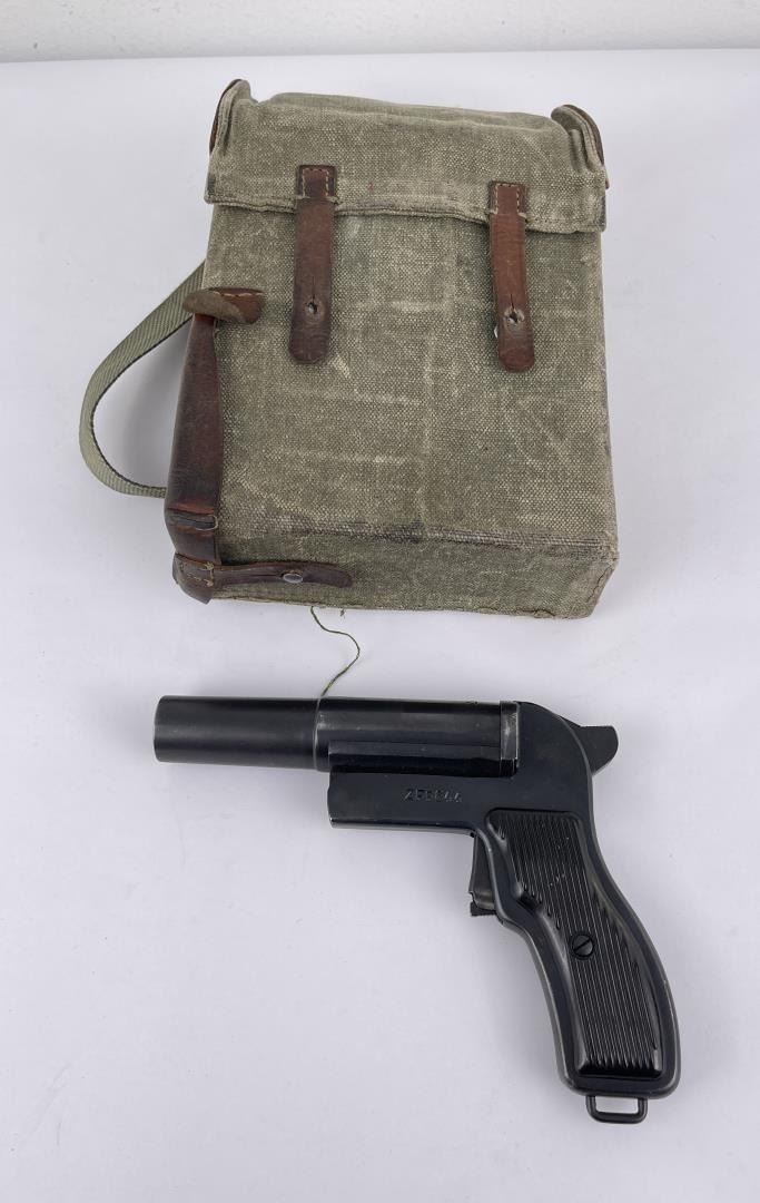 Russian 26.5mm Signal Flare Pistol