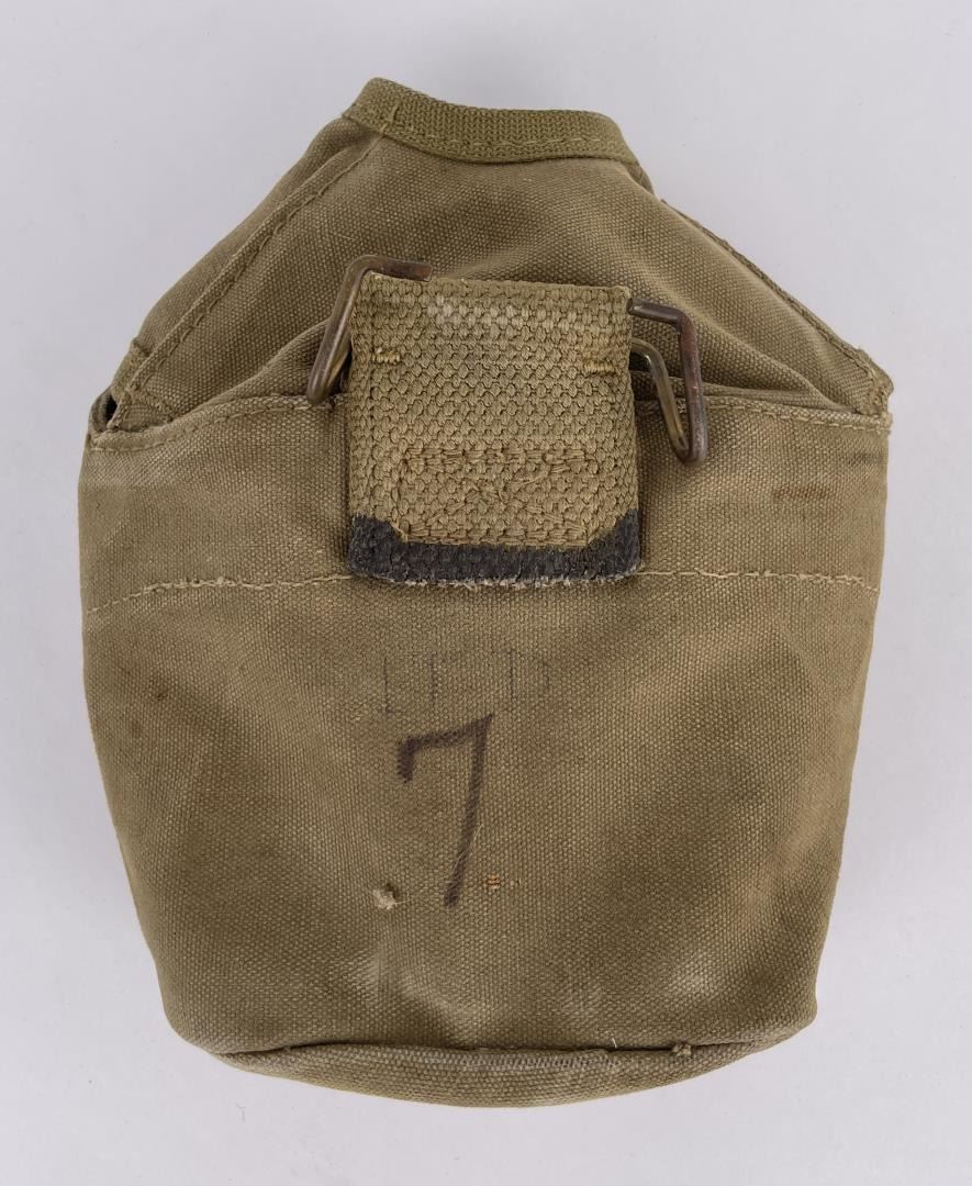 WW2 USMC Cross Flapped Canteen Case