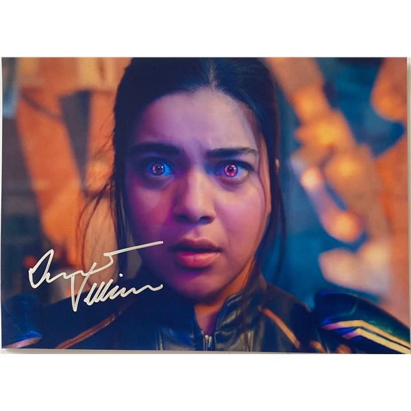 Autograph Signed Ms Marvel Photo