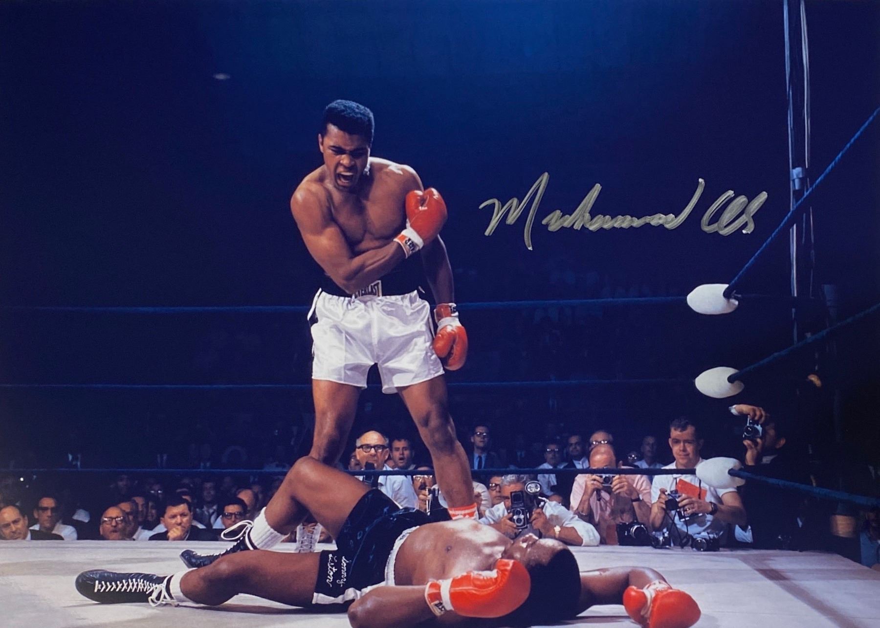 Autograph Signed Muhammad Ali Photo