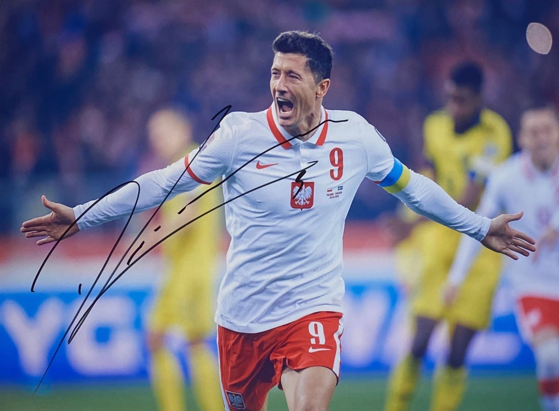 Autograph Signed Robert Lewandowski Photo