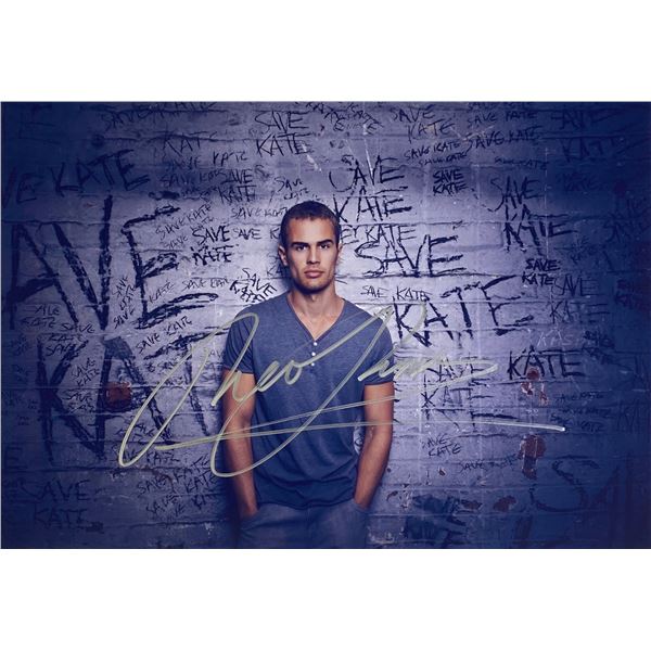 Autograph Signed Theo James Photo