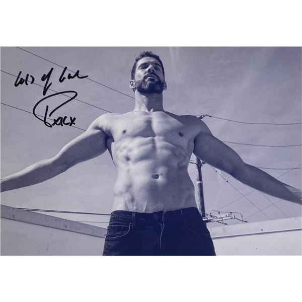 Autograph Signed Tom Ellis Photo