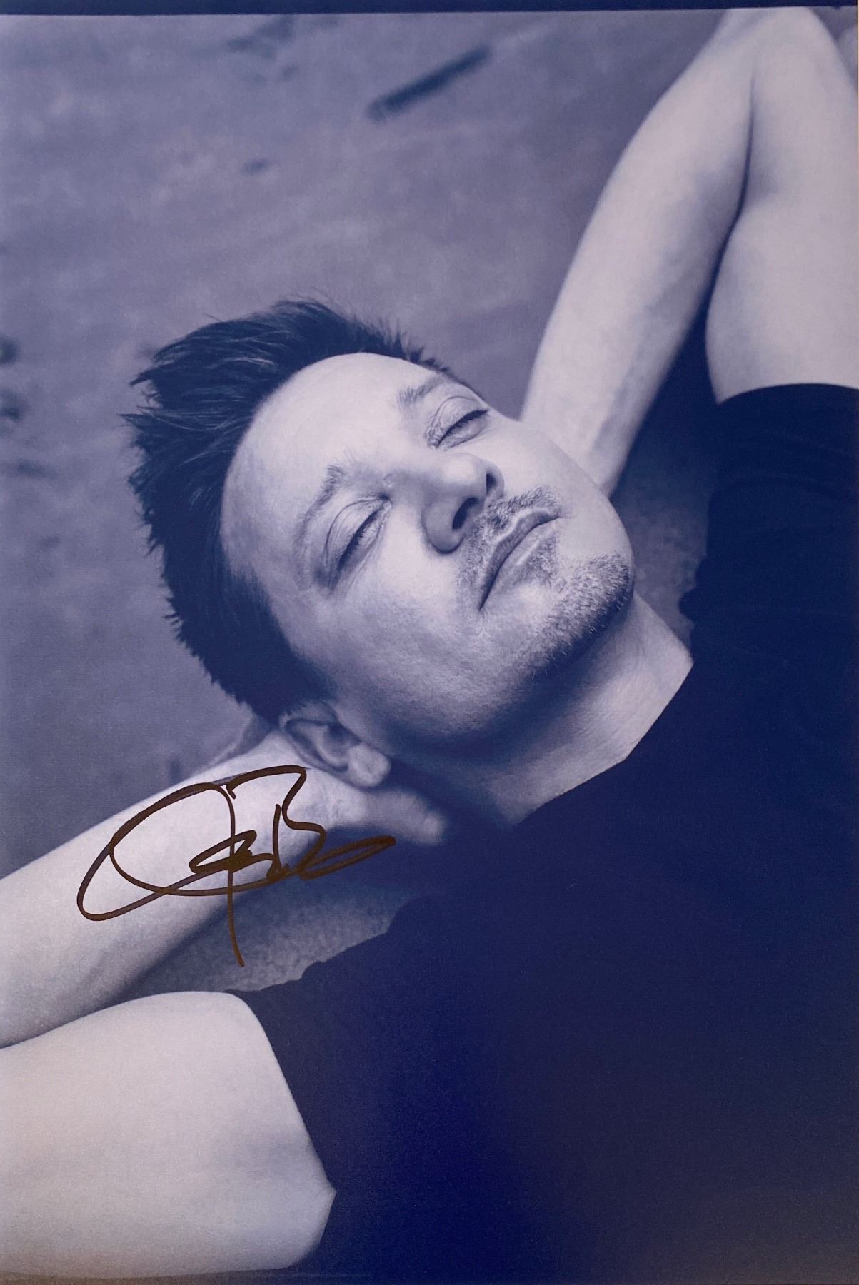 Autograph Signed Jeremy Renner Photo