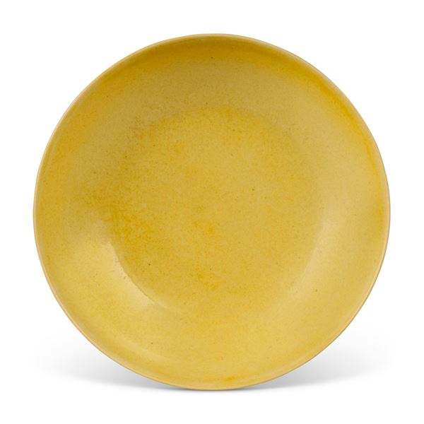 [Sothebys] Chinese yellow porcelain plate