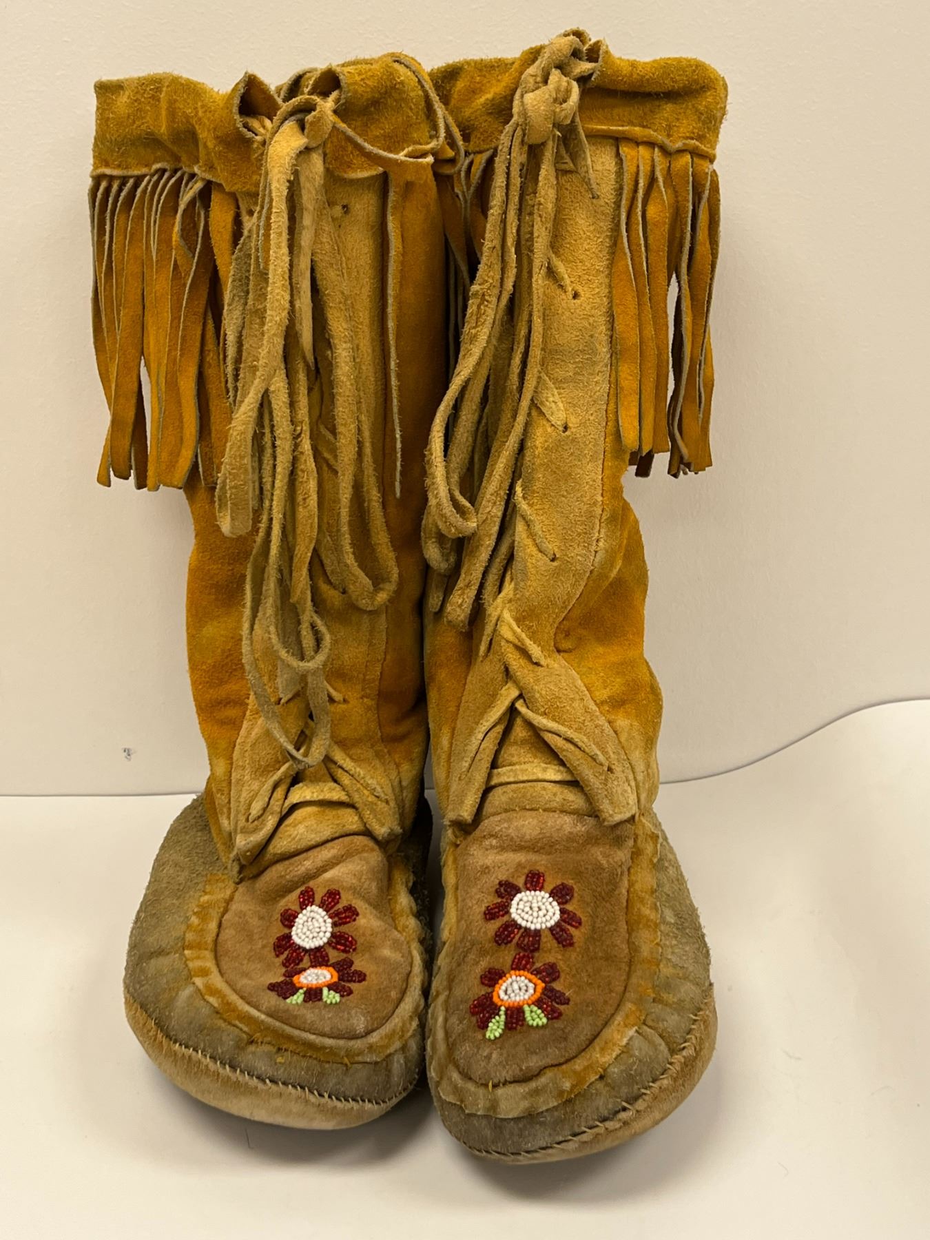 First Nations Beaded Footwear - Mukluks (foot approx: 11.5 x 4")